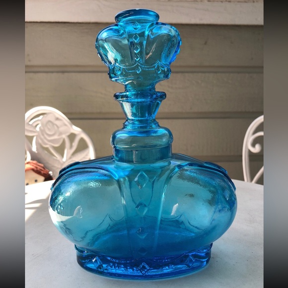 Victrylite | Dining | Italian Ice Blue Glass Royal Crown Decanter ...